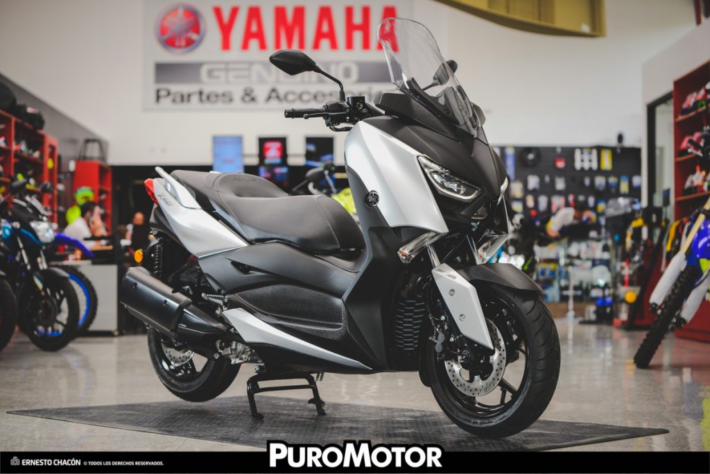 Yamaha X-MAX: ligero y cómodo, ideal para la ciudad