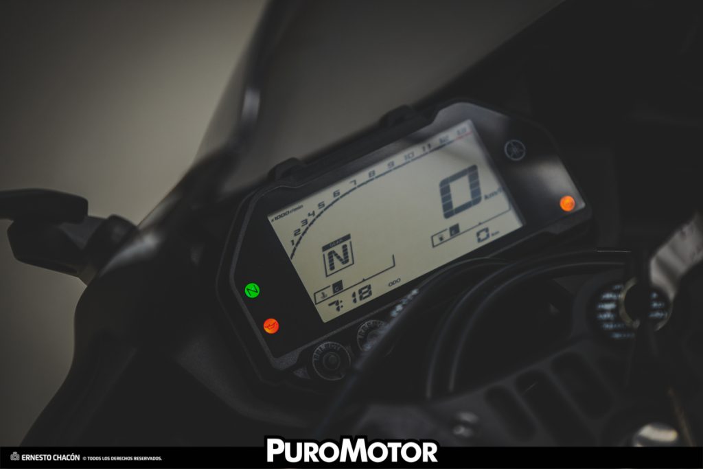 La conducción deportiva se vive en una Yamaha R3