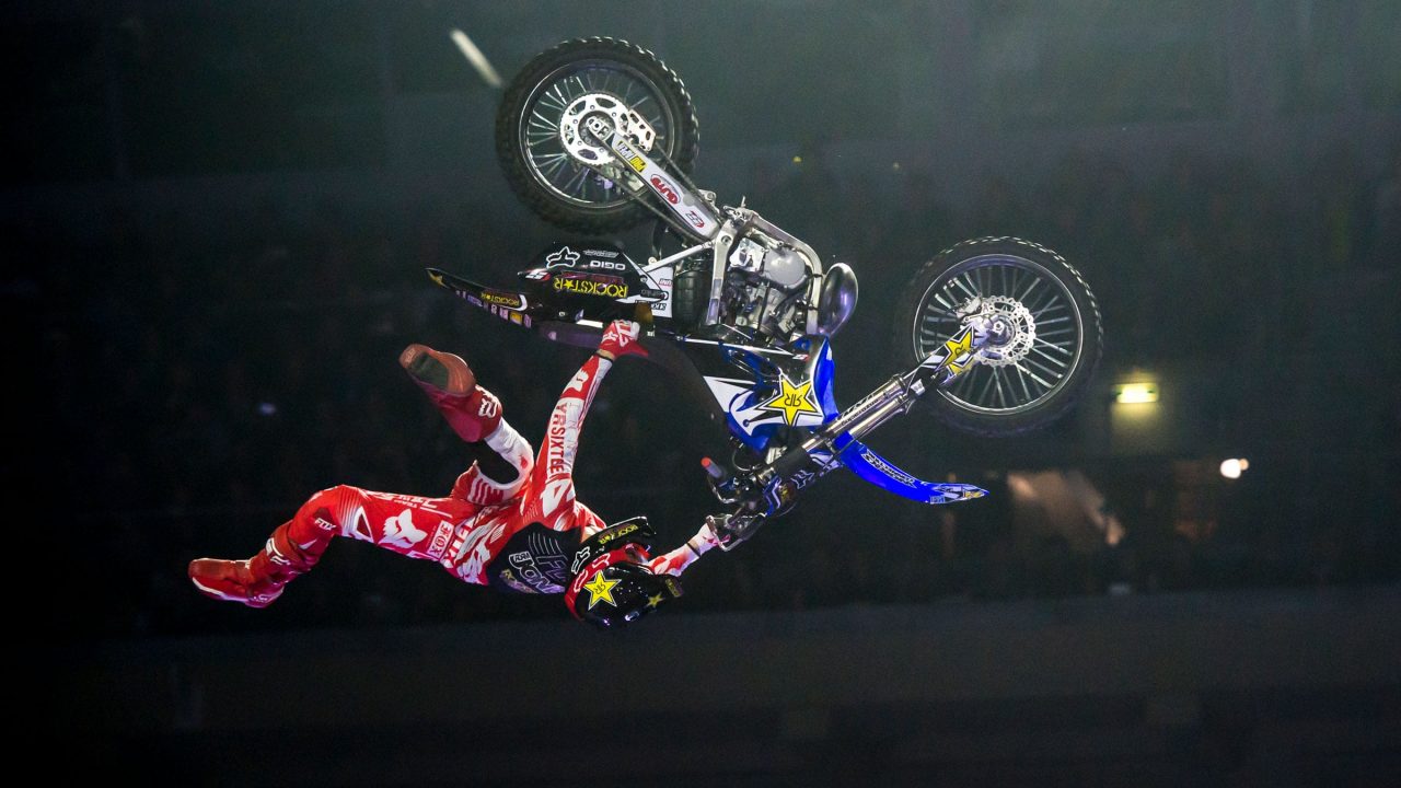 Adam Jones Es El Sexto Piloto Para X Knights Puro Motor
