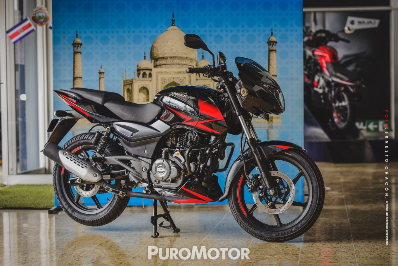 Grupo Uma le da la bienvenida a la nueva Pulsar 180