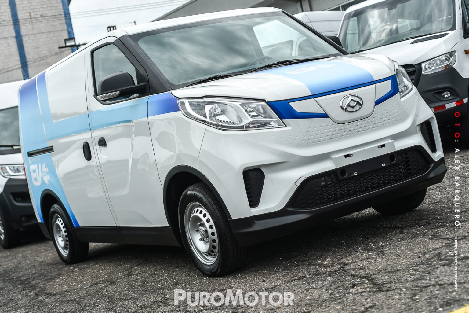 Maxus EV30, la panel eléctrica para carga