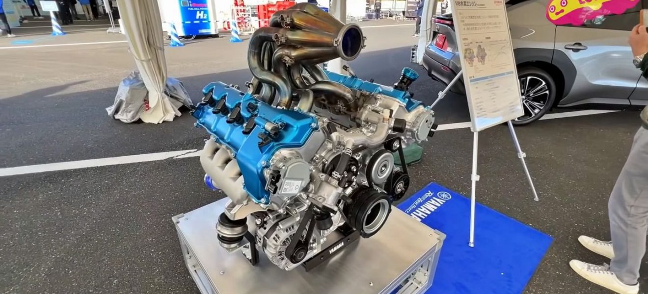 Yamaha crea el primer V8 a hidrógeno