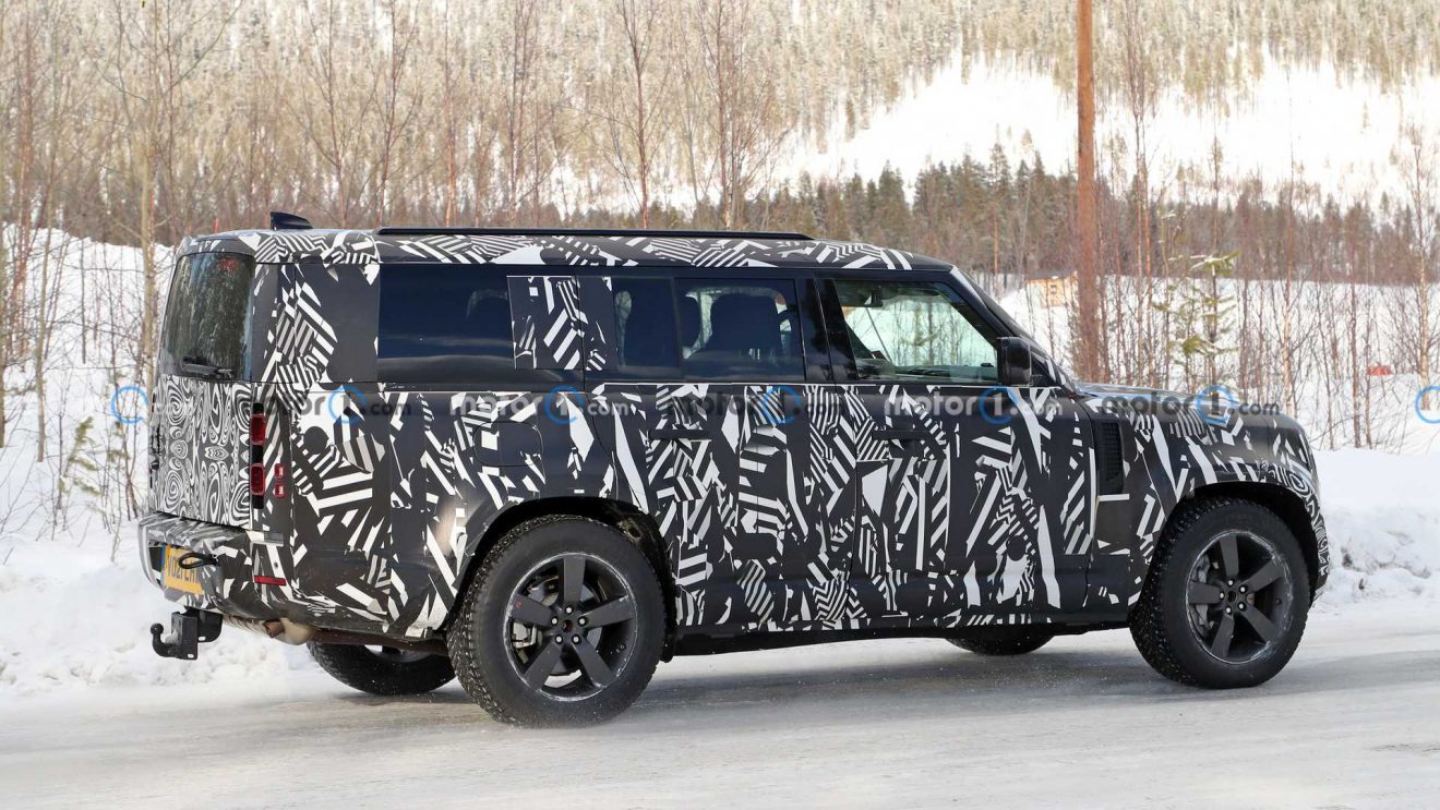 Captan al Land Rover Defender 130 en su fase de pruebas – Puro Motor
